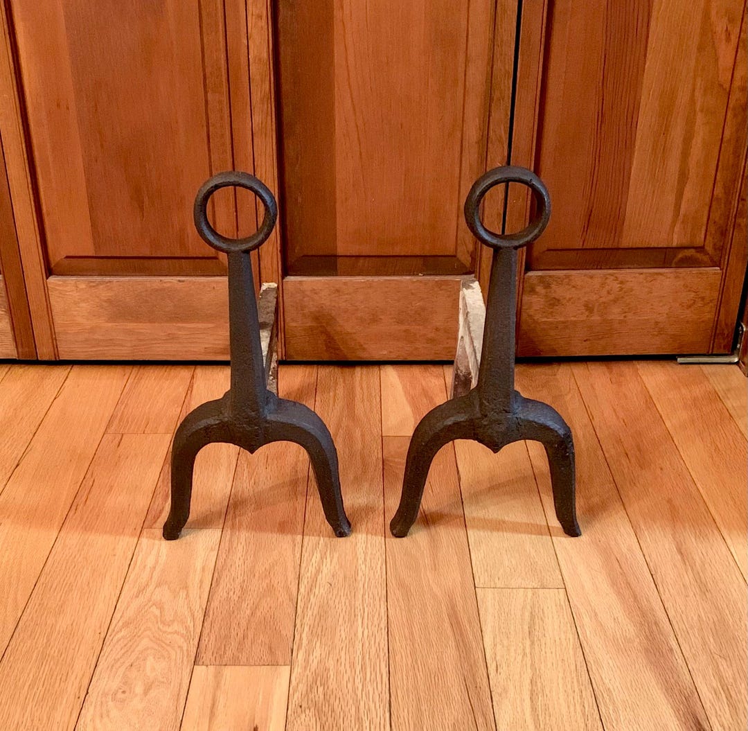 Antique 1800s Round keyhole Style Hand Forged Cast Iron Fireplace ...