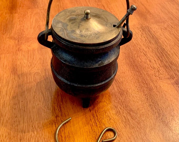 Antique Late 1800s | Cape Cod | Cast Iron | Fireplace Fire Starter Pot ...