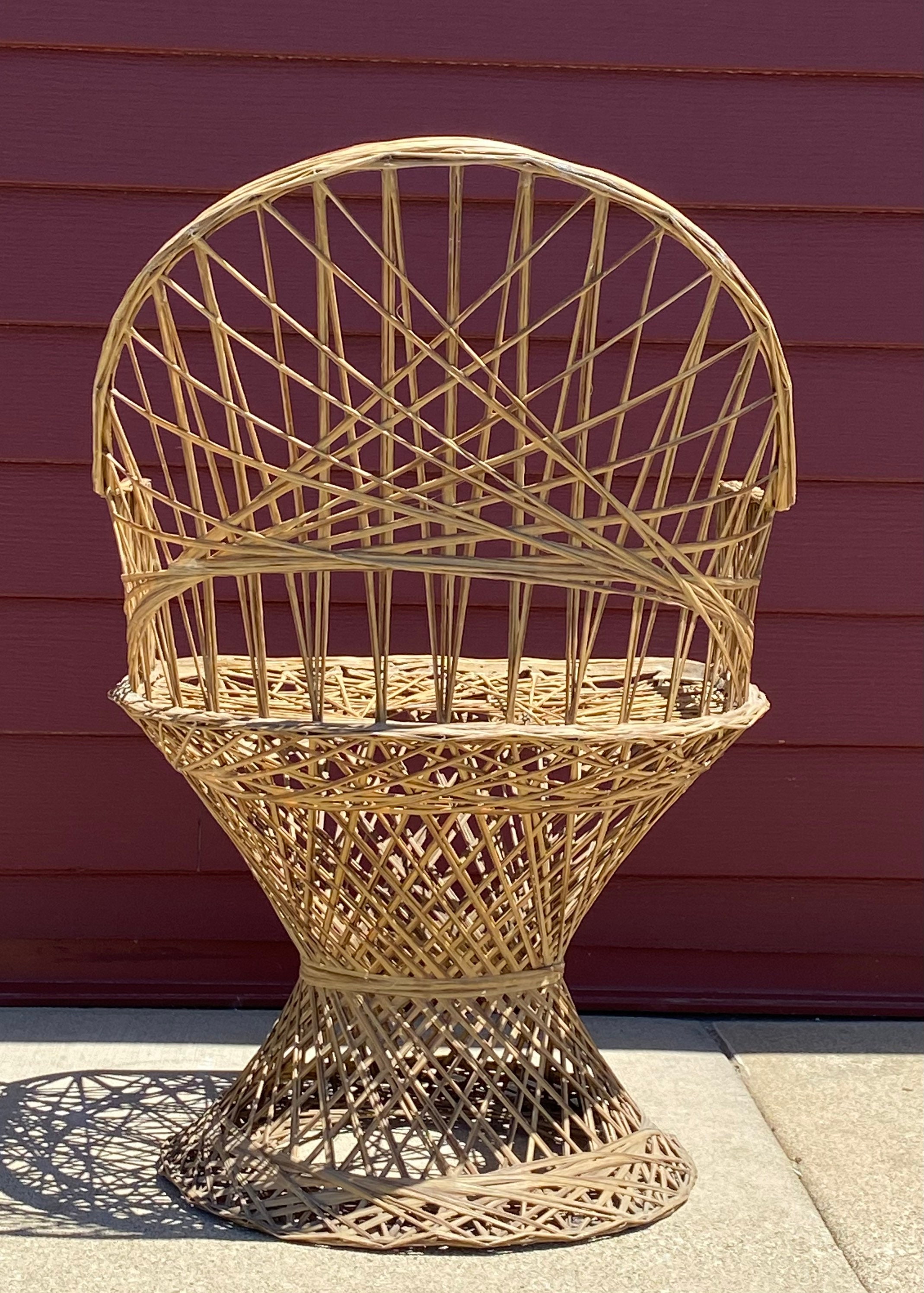 A Woodard Spun Fibreglass Chair - Etsy