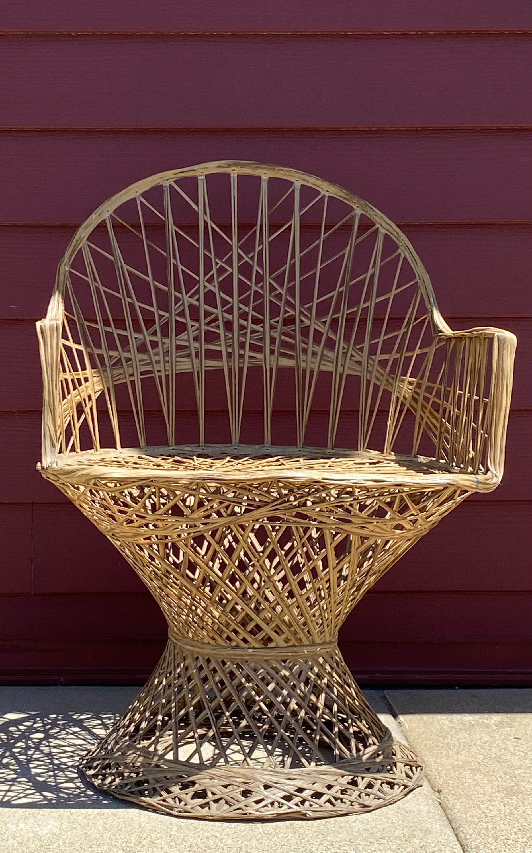 A Woodard Spun Fibreglass Chair - Etsy