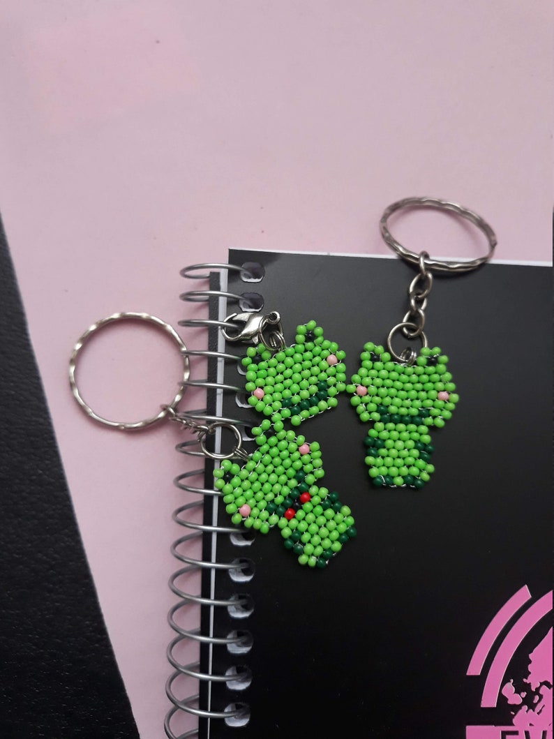 Lot Keychains frog Family, Colored Bead Frogs, Frog Keychains, Family ...