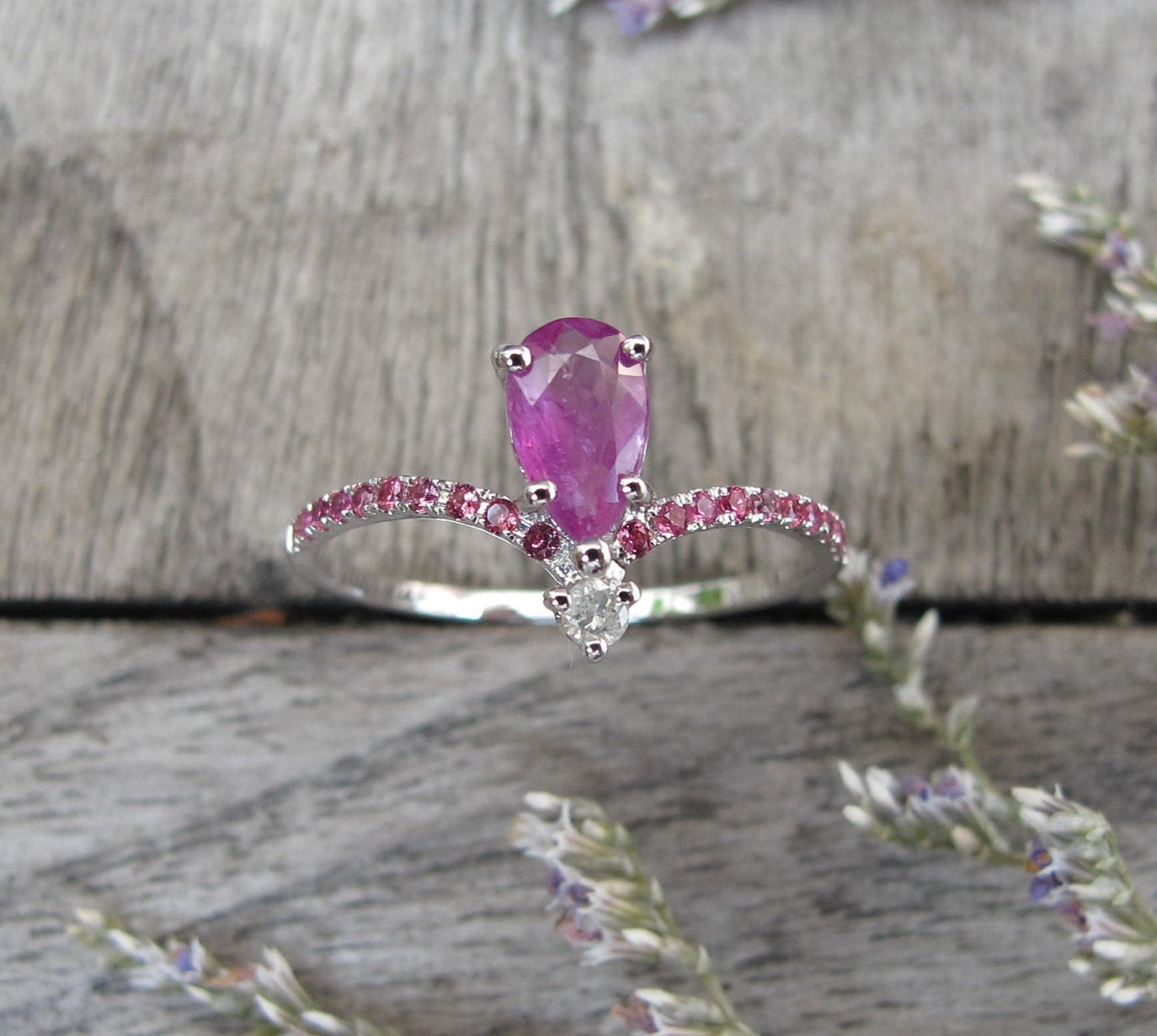 0.57ct Teardrop Ruby Vintage V Promise Ring Art Deco Ruby | Etsy