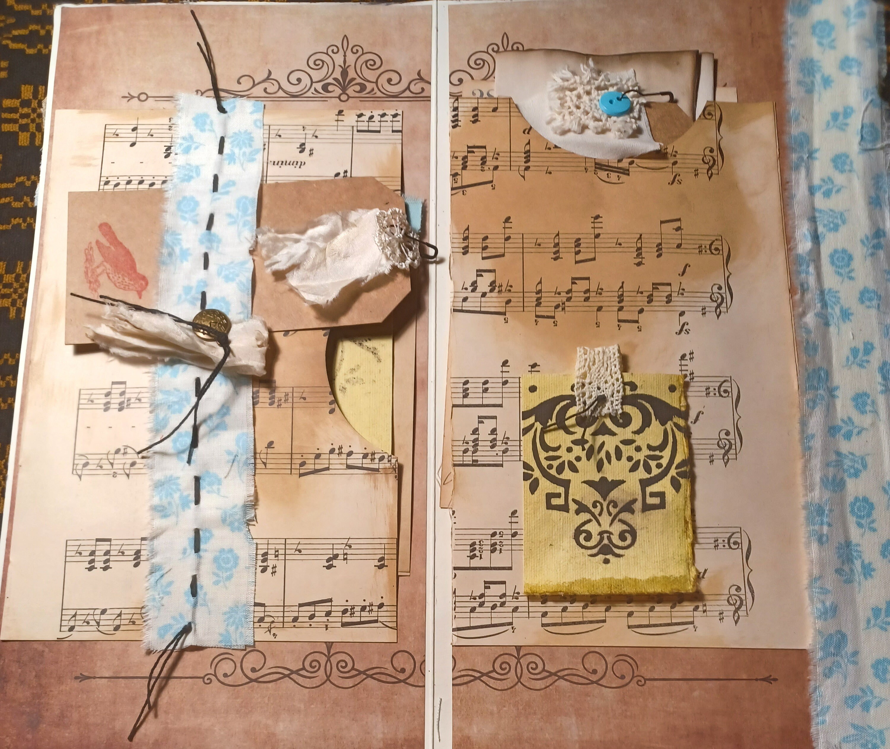 Folio in Vintage Style - Etsy