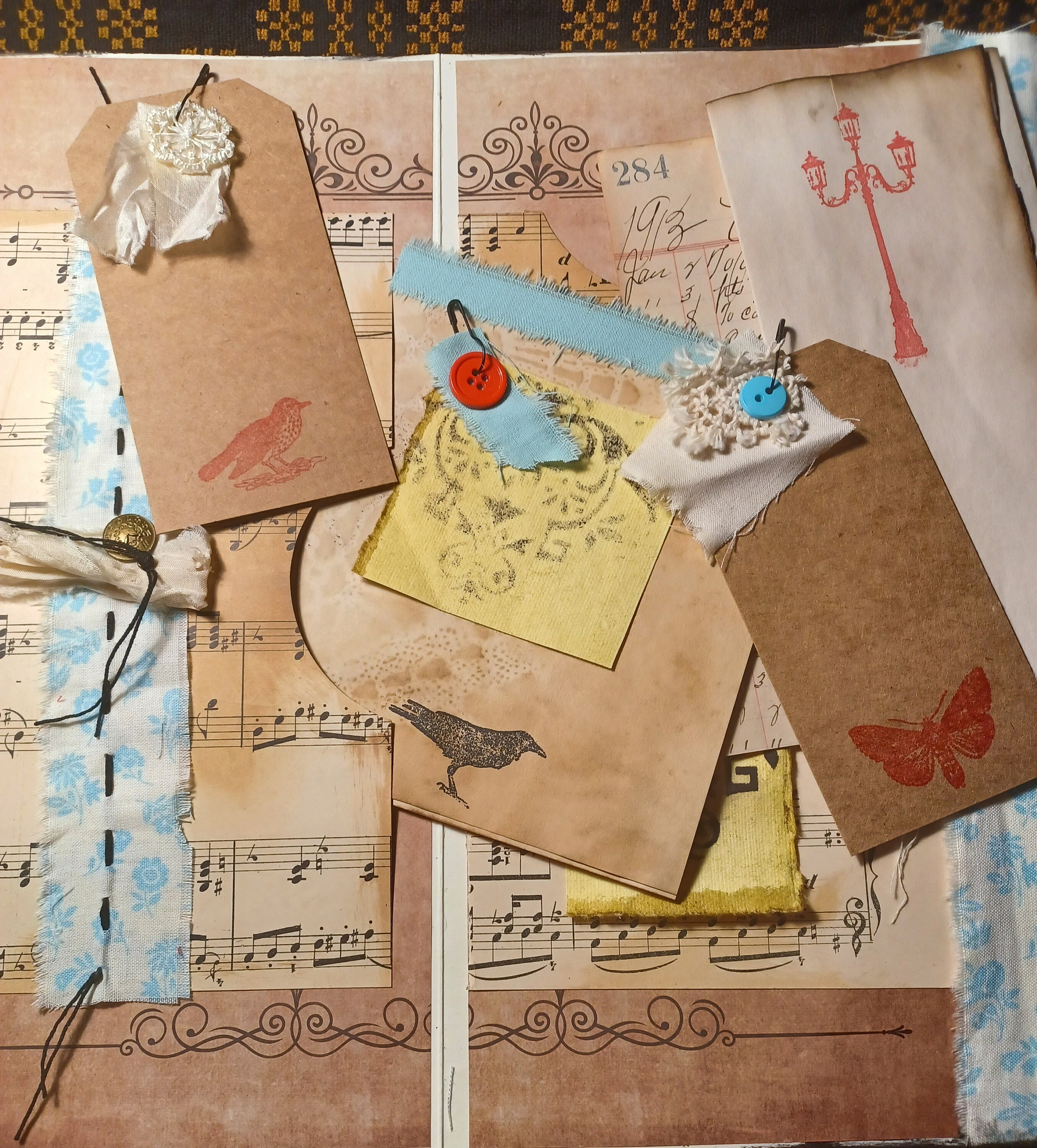 Folio in Vintage Style - Etsy