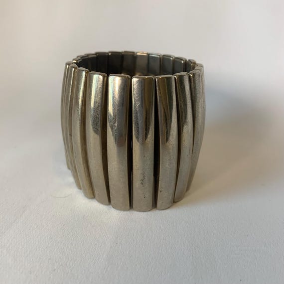 1960’s Expandable Silver Bracelet - Gem