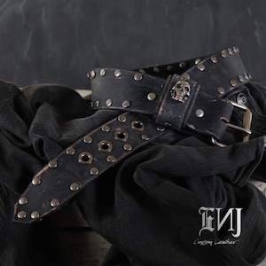 Aged Leather Belt Studded. Skull Loop Design. 2 Inches Wide. BLACK - Etsy