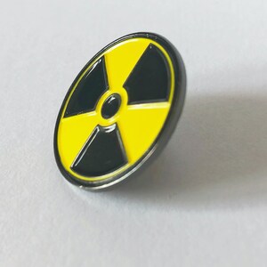 RADIOACTIVE Pin Toxic Danger Radiation Symbol Enamel Lapel Metal Pin ...