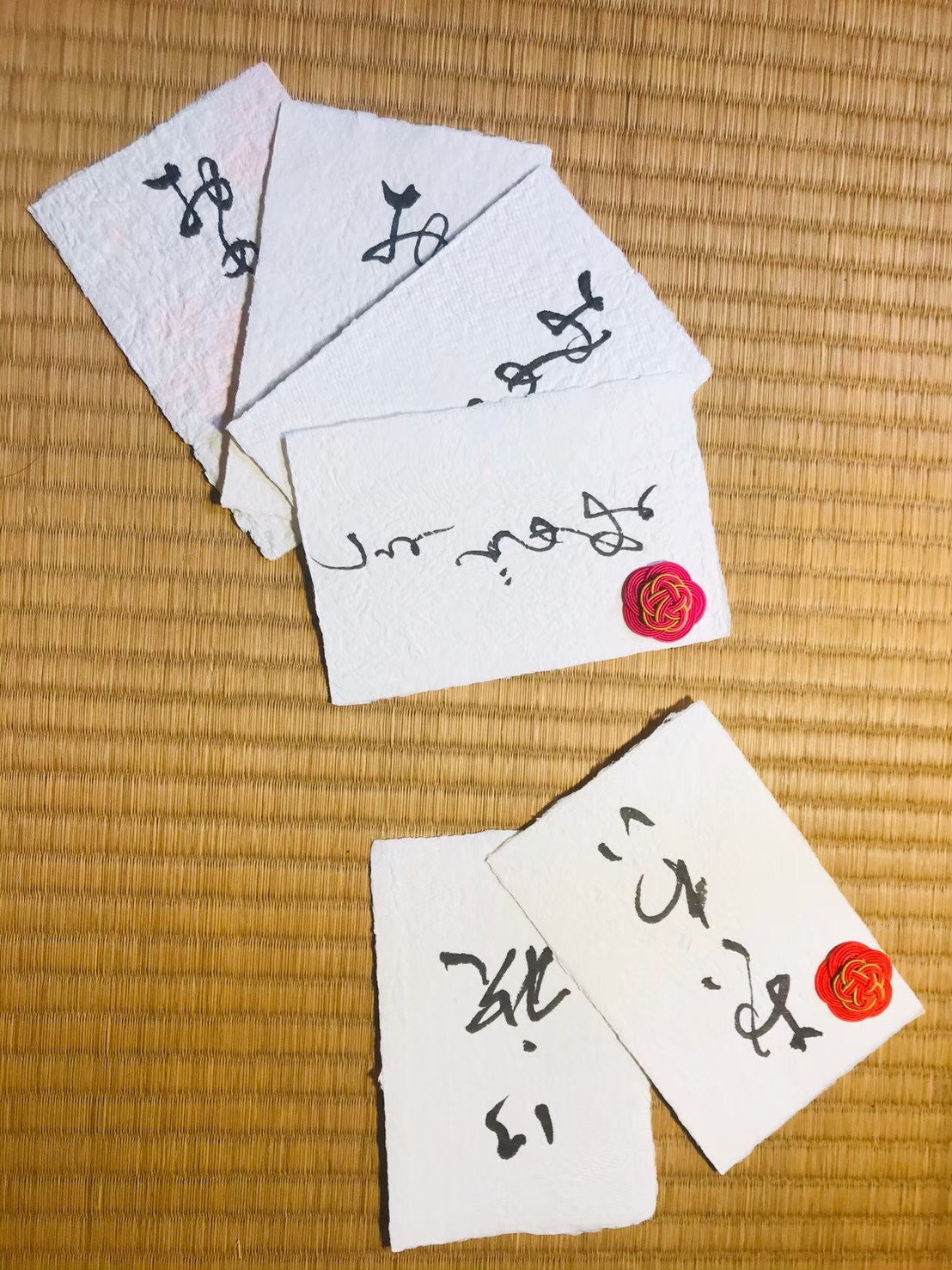水引飾り付き手漉きハガキ書が書かれていますhandmade Postcard With Mizuhiki Etsy