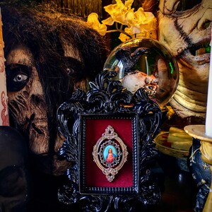 Jesus Sacred Heart in Ornate Frame, Macabre, Catholic Religion ...