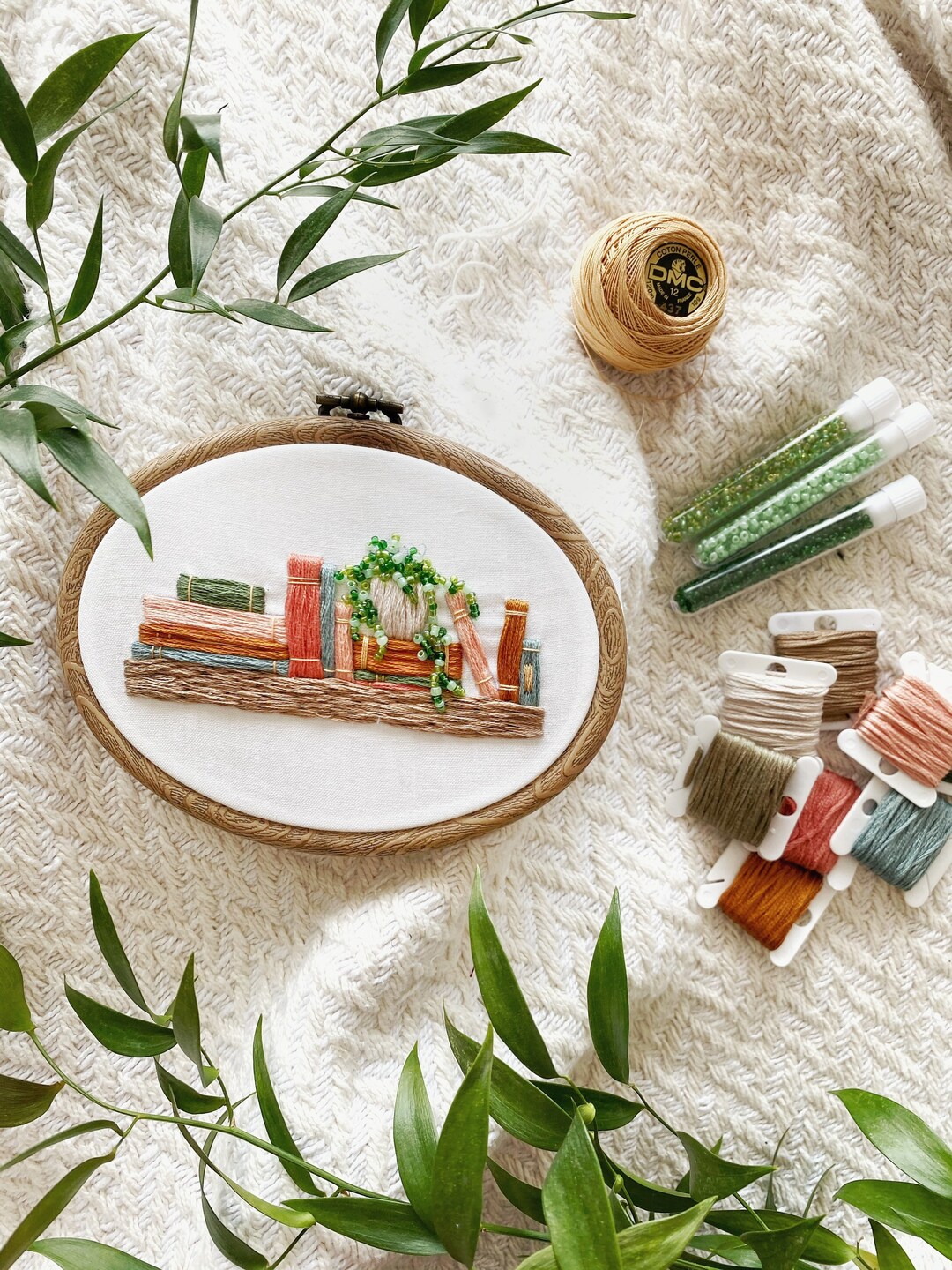 Book Lover Embroidery Pattern || Beginner Hand Embroidery Design ...