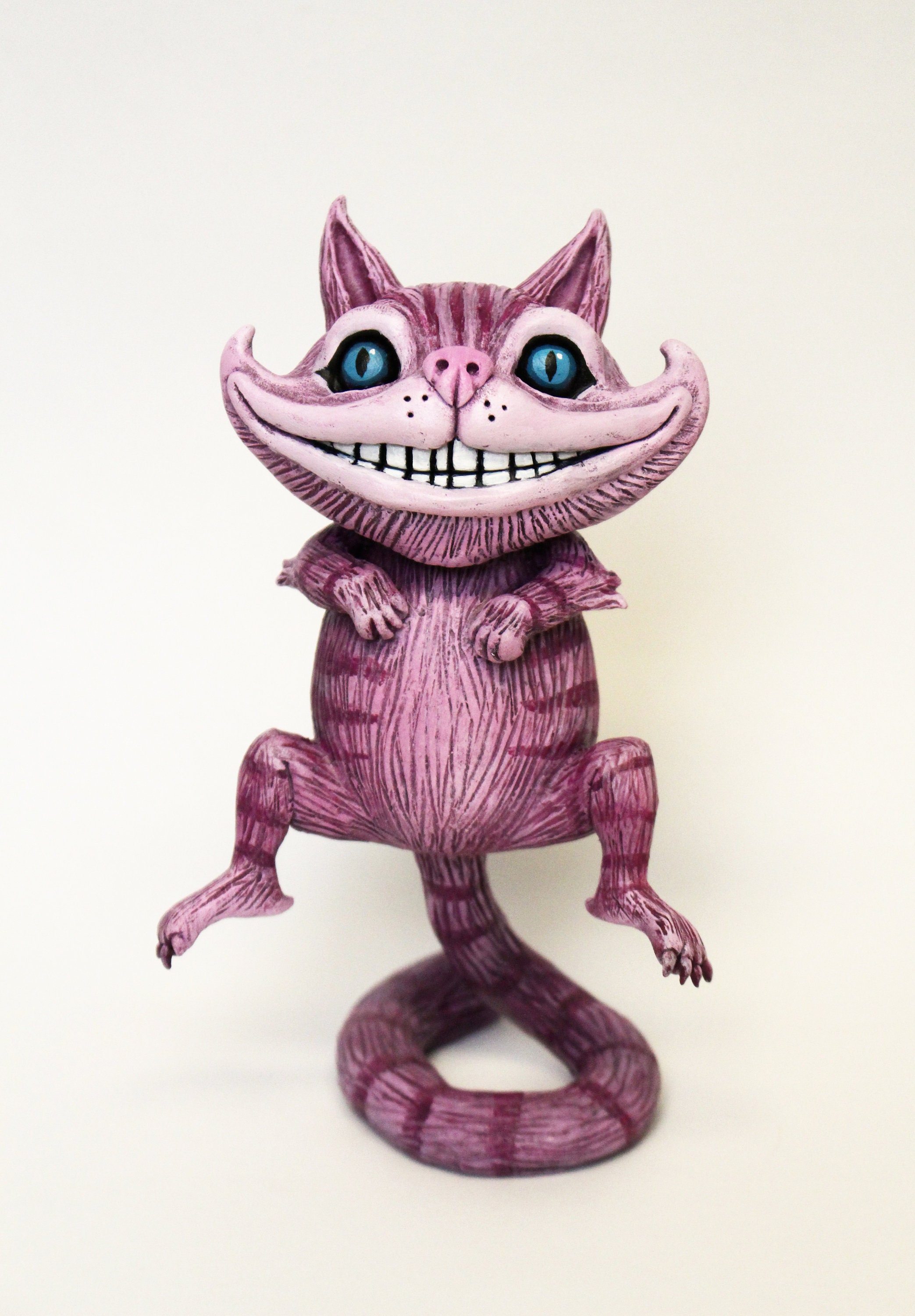Figure inspired in The Cheshire cat Alice's Adventures in | Etsy