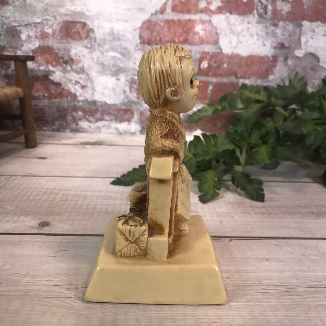Russ Berrie Figurine W R Berrie Co's Vintage 1976 Figurine 'world's ...