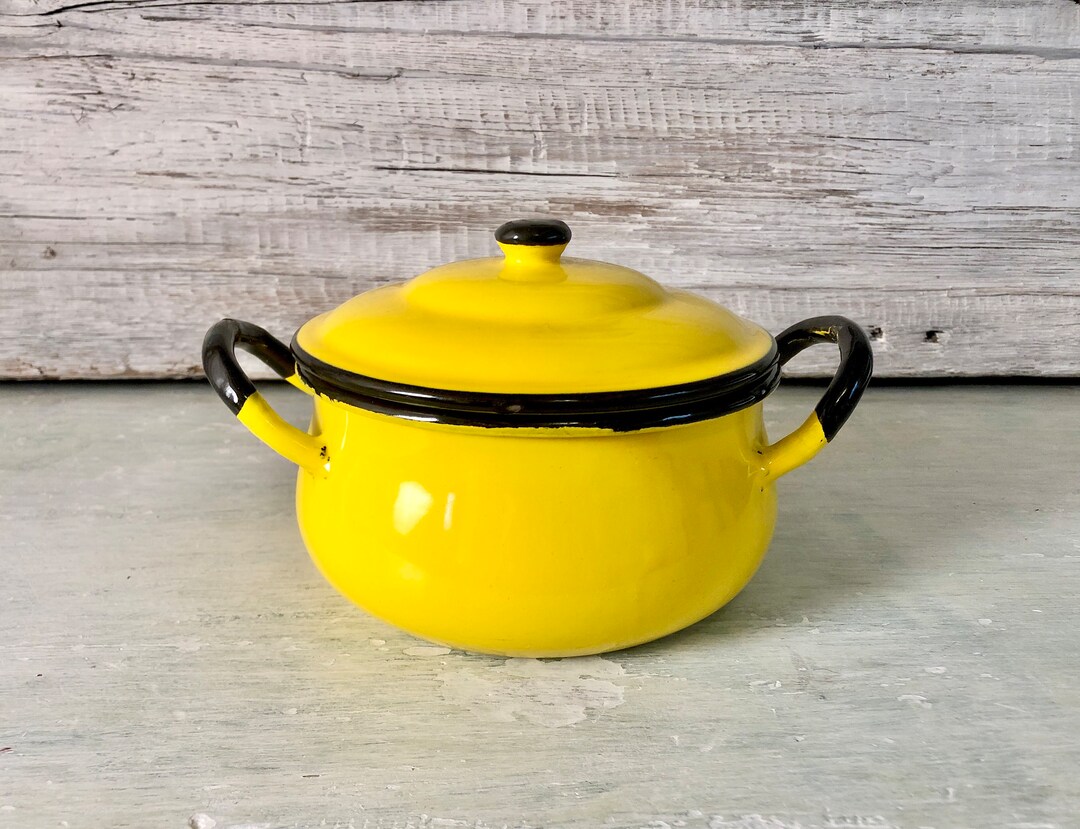 Small Vintage Enamelware Dutch Oven in Bright Yellow - Etsy