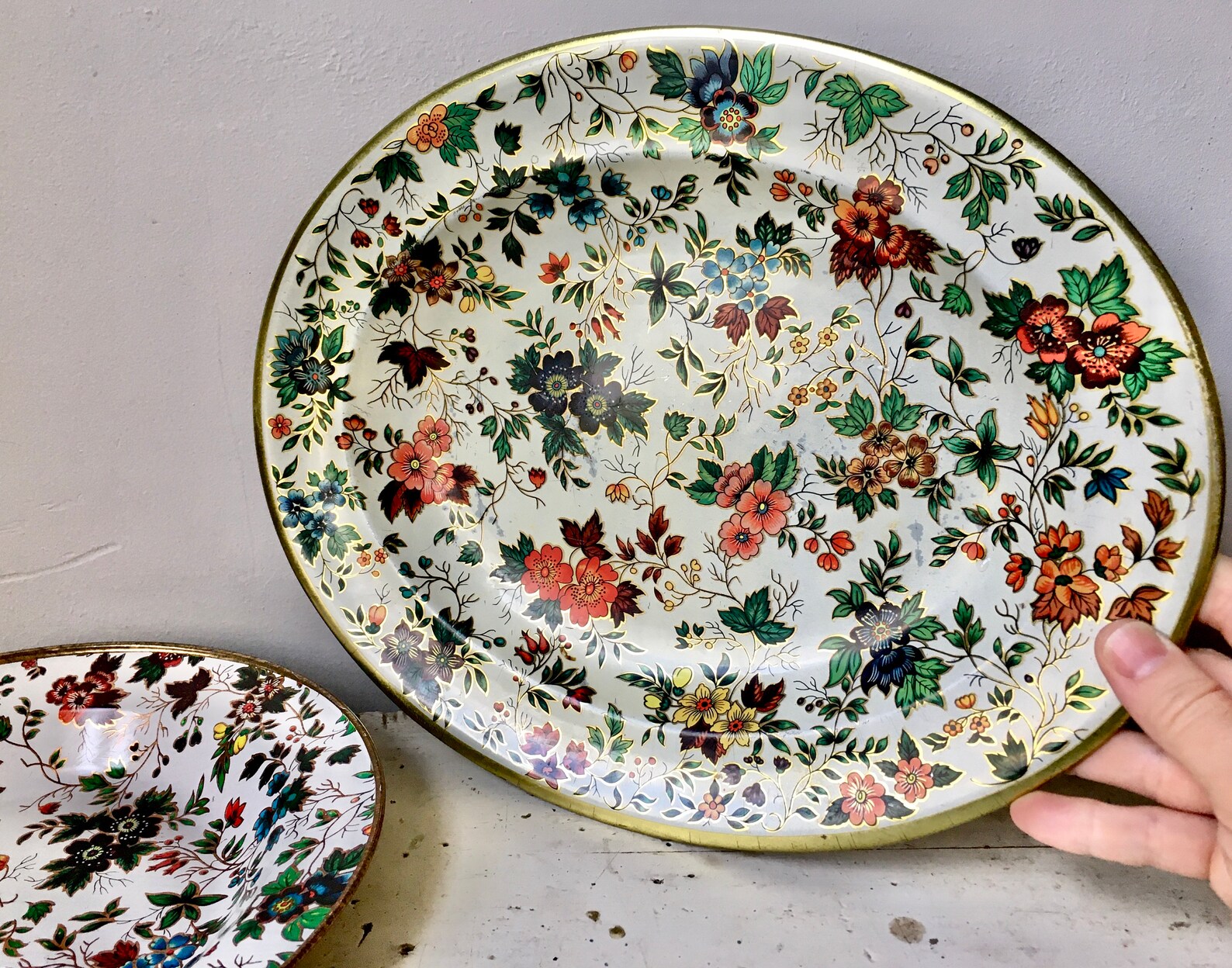 Pair of Vintage Floral Tin Plates; Made by Nevco and Daher - Etsy