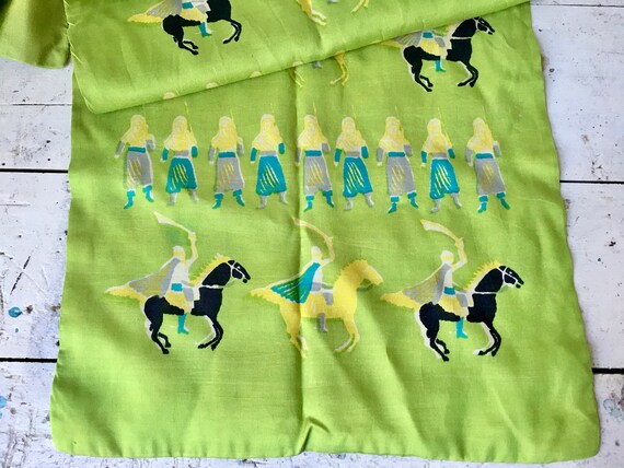 Vintage silk scarf with warrior pattern - Gem