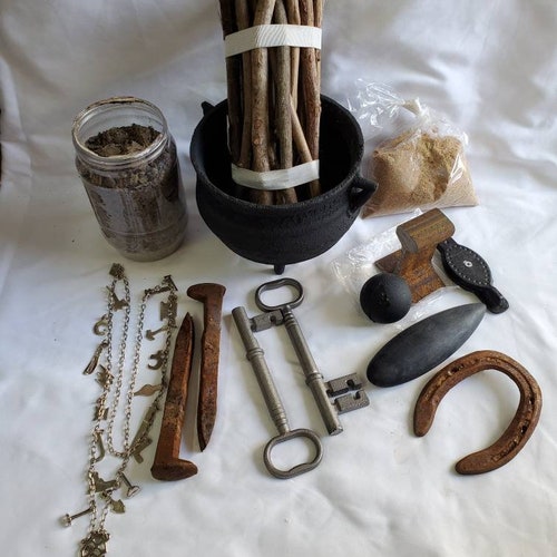 Caldero/Pot De Guererro metal Ogun Oggun Santeria Ifa Osha Santo Yoruba ...