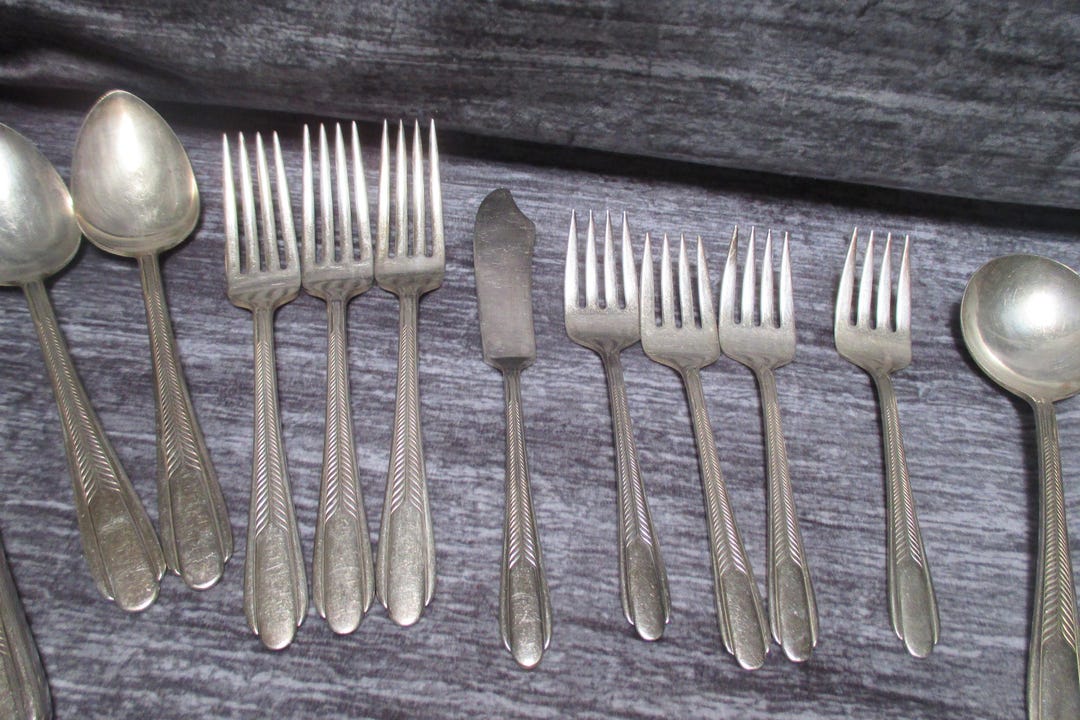 Vintage 1950s, Hard to Findwheat Pattern 4 Place Setting Silverware ...