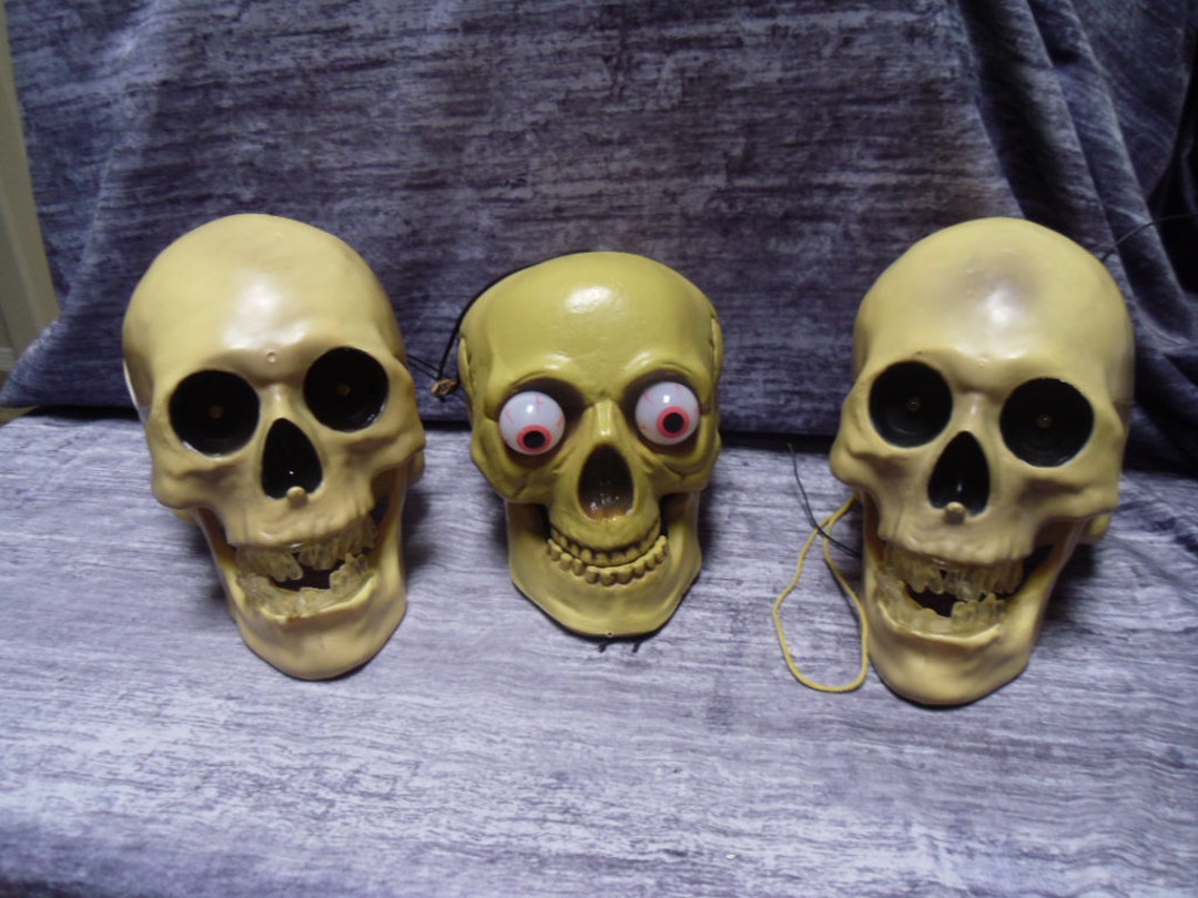 Vintage Gemmy Ind. Spooky Hallowen Skull Heads X Three One - Etsy
