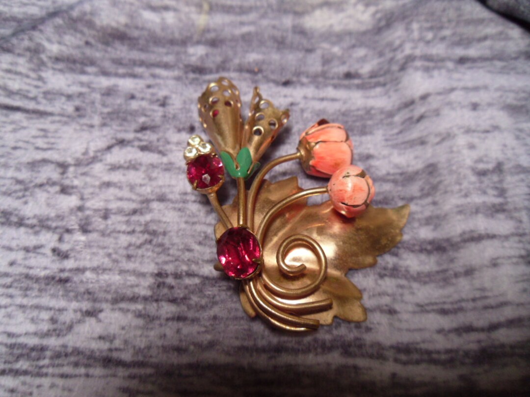 Vintage Vermile Unsigned Enamel Beauty Brooch - Etsy