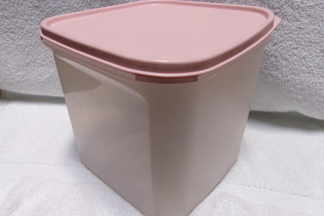 Vintage Tupperware Sq Container, Sq Sought After Pink Lid 7 X7 Inch - Etsy