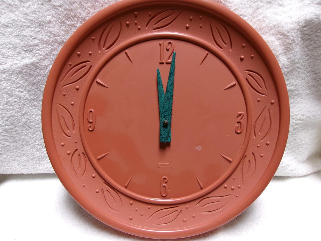 Vintage 1980s Rubbermaid Clock/ Looks Like Terra Cotta, Works Great No ...