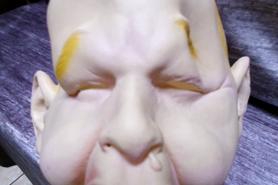 Vintage 1995 Adult Halloween Crying toothless Rubber … - Gem