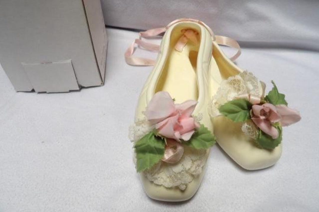 Vintage Ceramic Ballet 7 Shoes 1980s Aretistic Gifts Inch Taiwan Wall ...