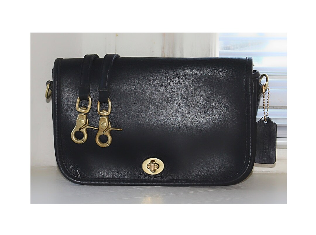 Coach Vintage Pocket Purse 9755 in Black With Brass Hardware Turnlock ...