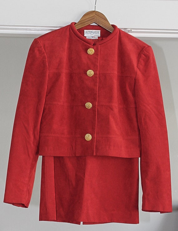Jackie O Style 1970s Ultrasuede Skirt Suit Pillbo… Gem