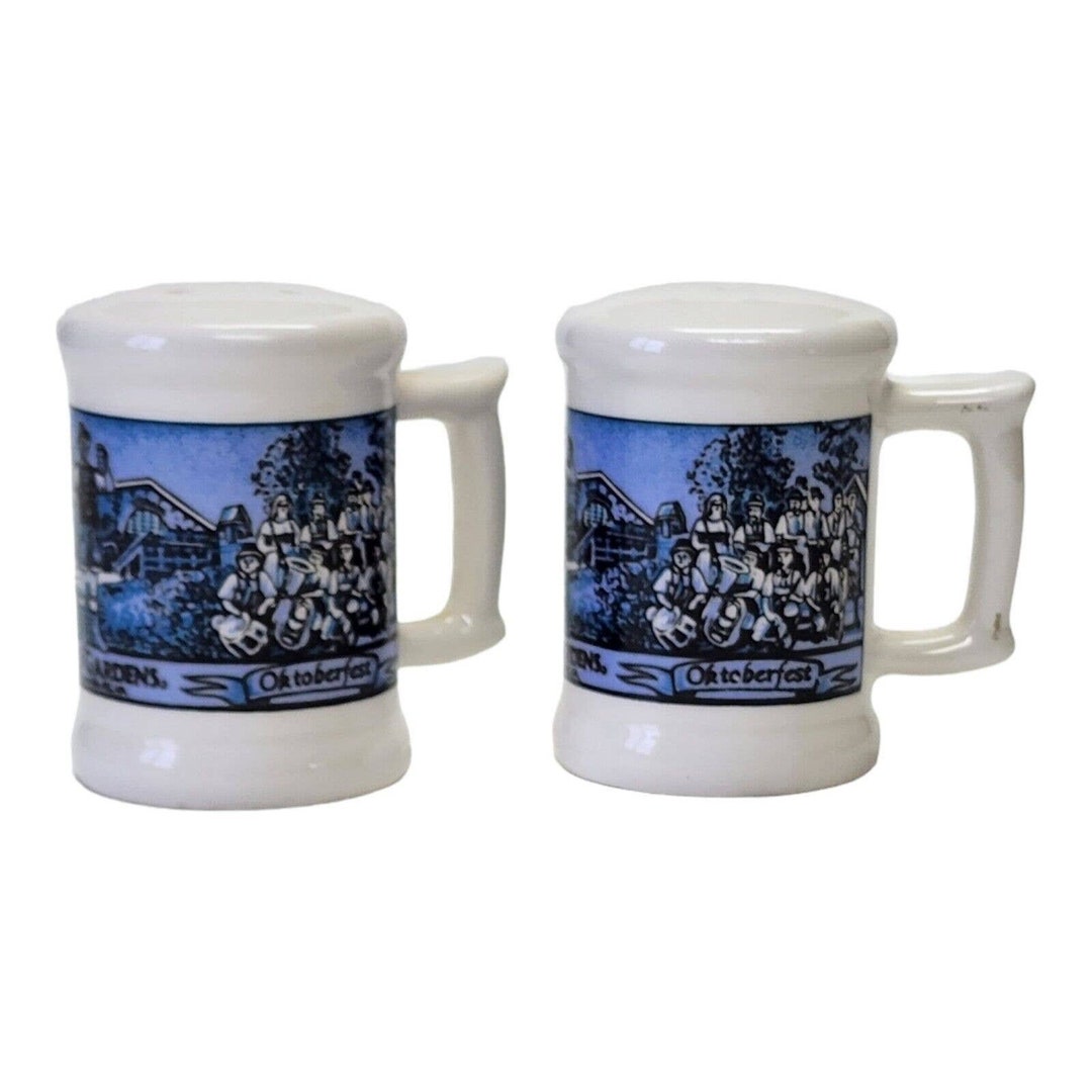 Vintage Karol Salt & Pepper Shakers - Colonial Williamsburg VA Souvenir ...