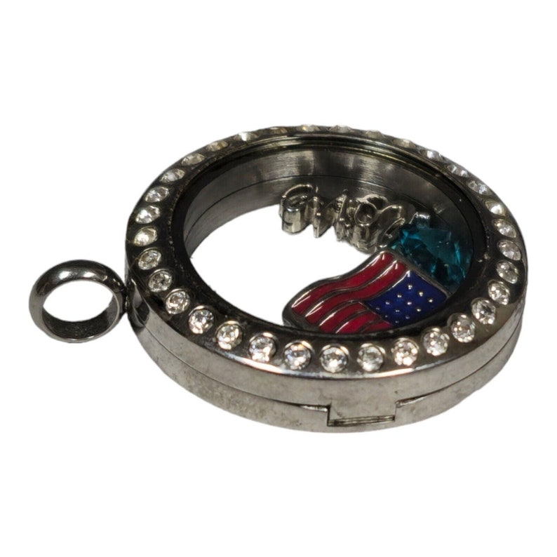 Vintage Origami Owl Locket With Patriotic Charms American Flag & Love ...