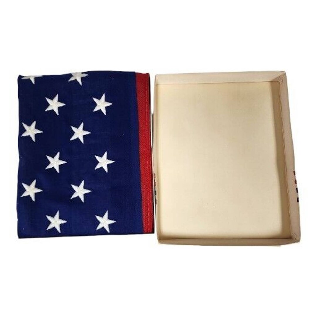 Vintage American Flag for Memorial Day Patriotic Flag Stars and Stripes ...