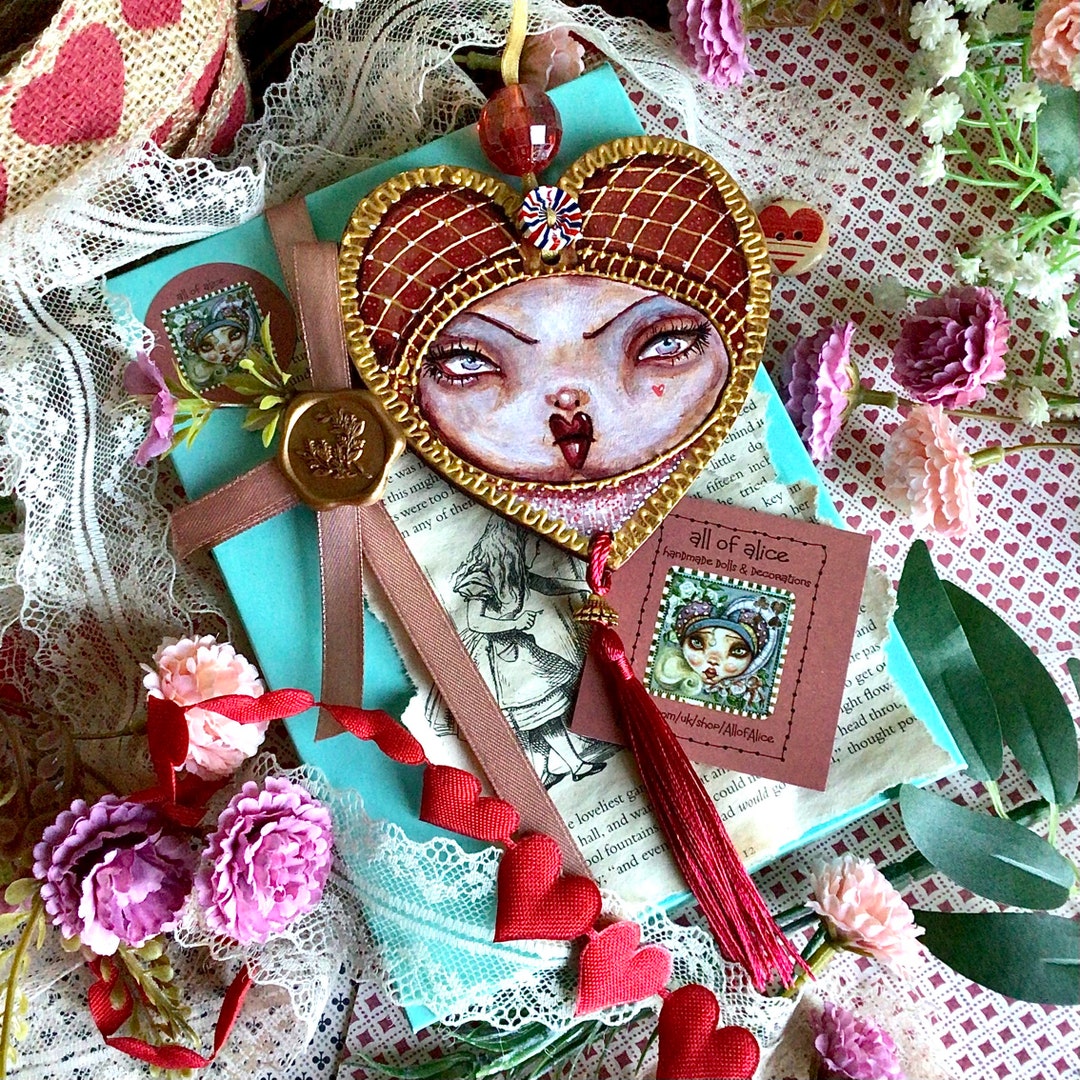 Pastel Punk Alice in Wonderland Queen of Hearts Portrait Decoration ...