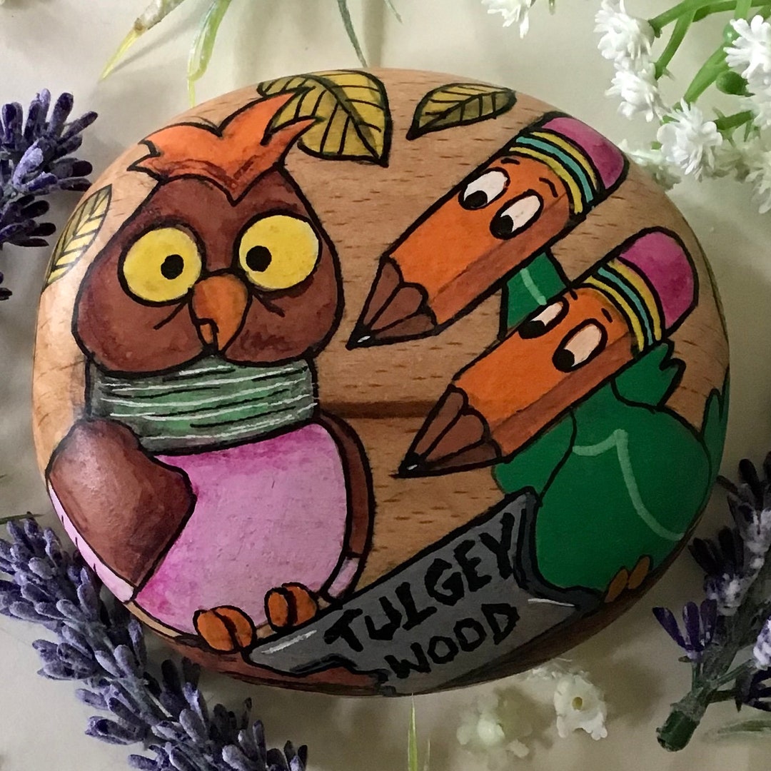Large Hand Painted Tulgey Wood Wooden Pebble From Alice in Wonderland ...