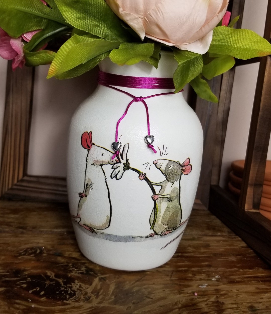 Cute Romantic Mice Glass Vase, Pink Satin String With Metal Heart Beads ...