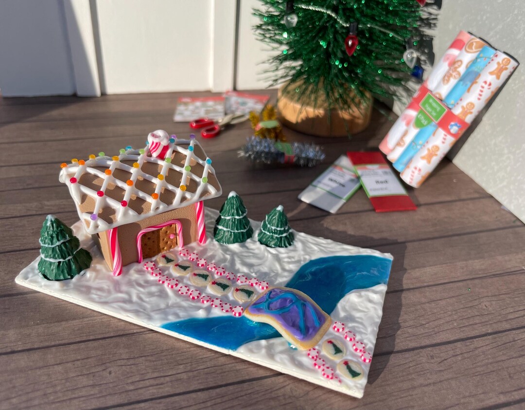 Miniature Gingerbread House Scene - Etsy