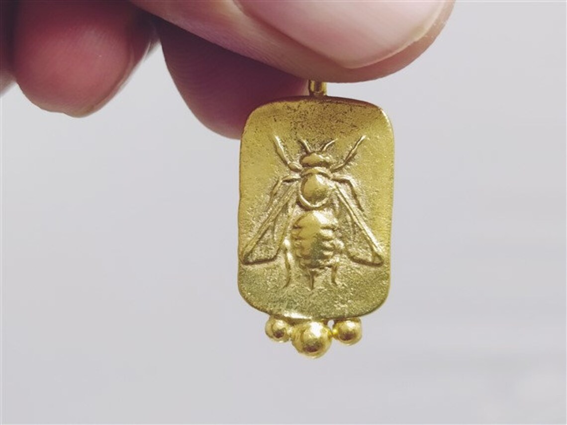 Intaglio Honey Bee Gold Coin Pendant Roman Coin Signet | Etsy
