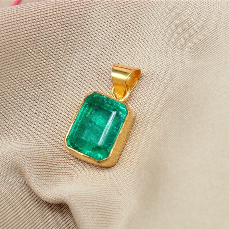 Emerald Pendant - Etsy