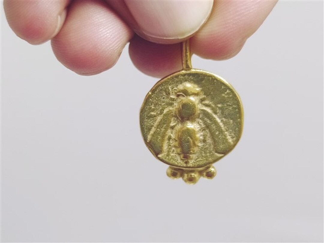 Honey Bee Intaglio Gold Coin Pendant Roman Coin Signet Pendant Silver ...