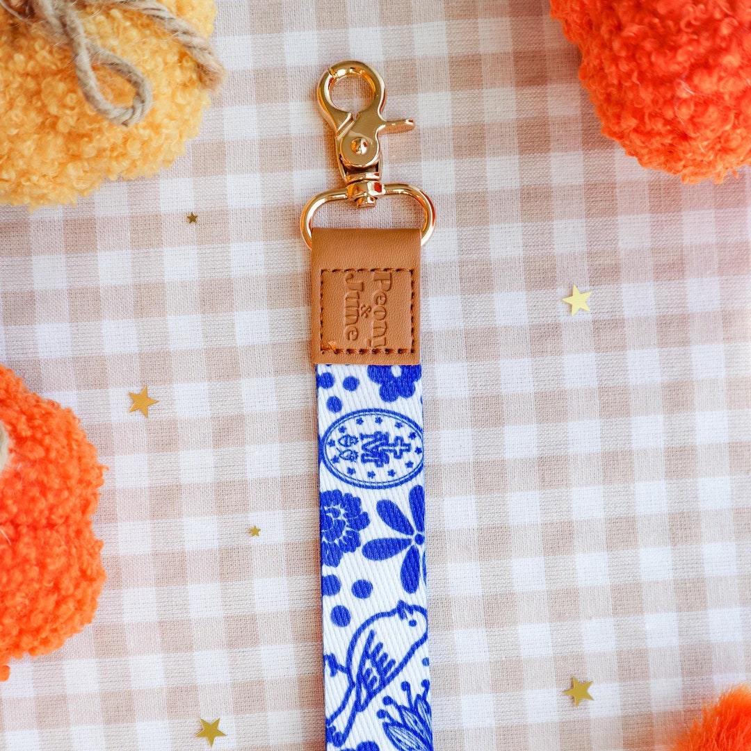 Catholic Wristlet, Marian Pattern Keychain, Catholic Gift, Marian ...