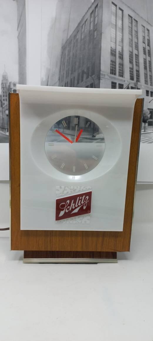 Vintage Schlitz Beer Lighted Clock With Floating Hands - Etsy