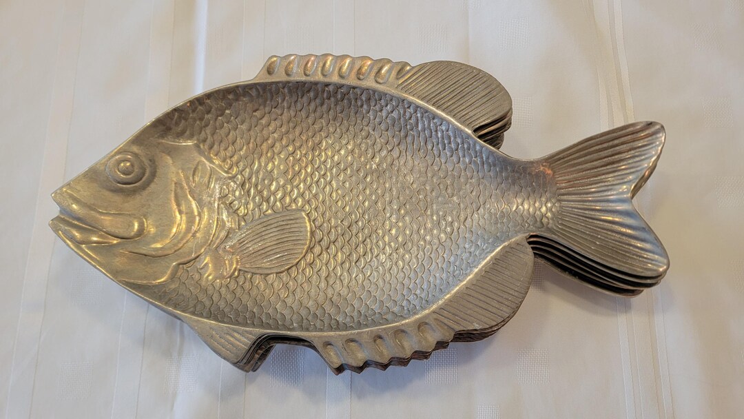 Vintage Silver Cast Aluminum Fish Serving Tray/fish Shaped Tray ...
