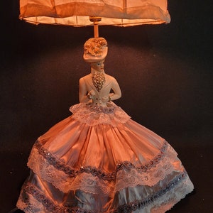 Vintage 1960s CHALKWARE Lady Lamp 0724. B4 - Etsy