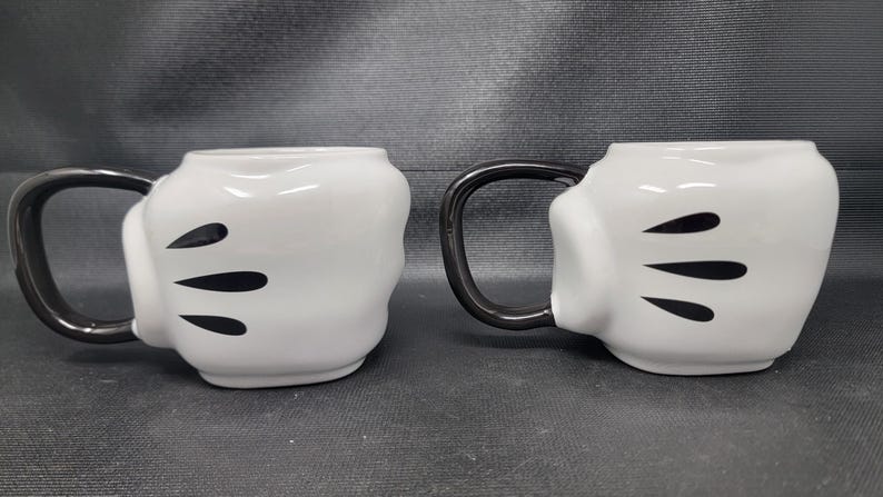 DISNEY Gloved Hand Mickey Mouse Fist Bump Tassen 2er-Set. F2 - Etsy.de