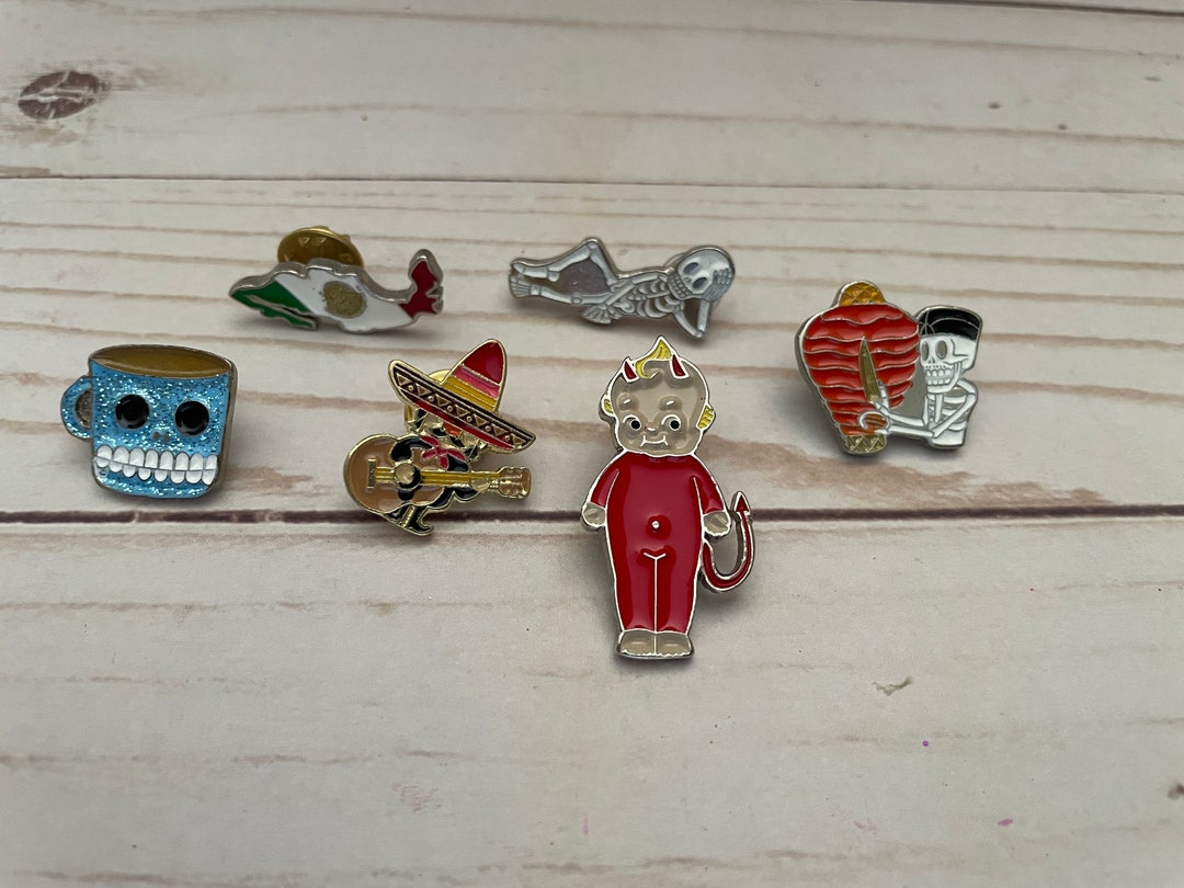 Mexican Mexico Luchador Pins Corazon Sagrado Frida Day of the Dead ...