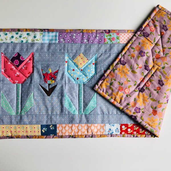 Tulip Table Runner - Etsy
