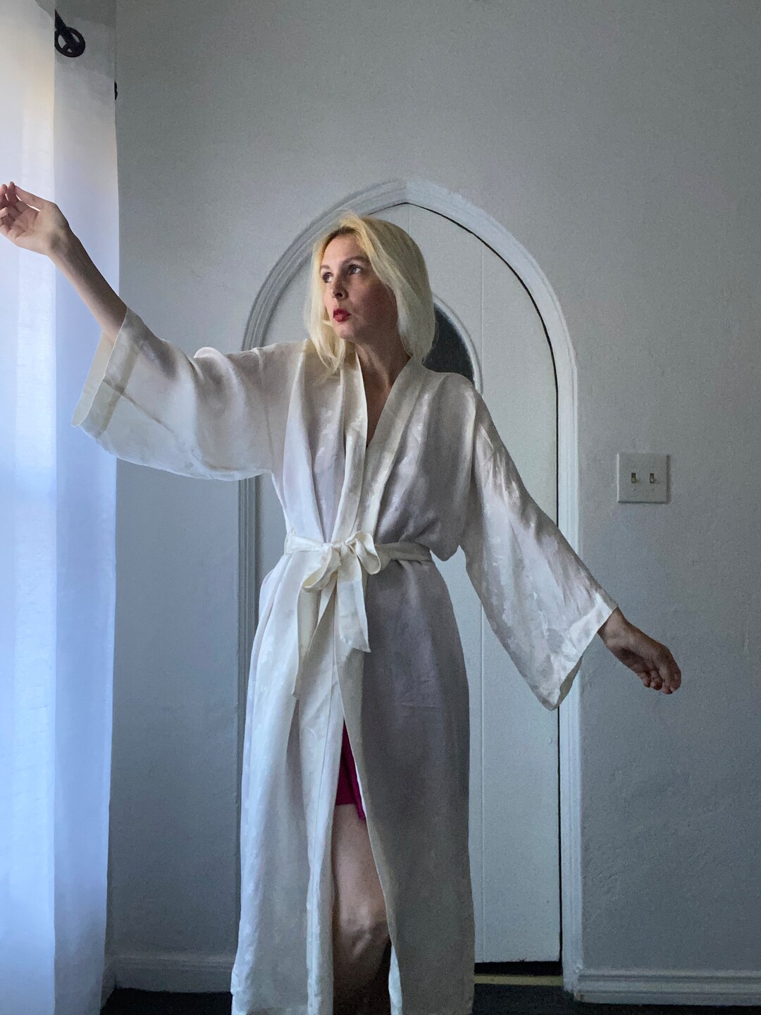 70s/80s White Floral Robe - Etsy