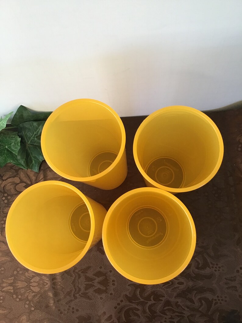 TUPPERWARE Lemonade Set 2 Quart Pitcher With 4 Tumblers 16 | Etsy