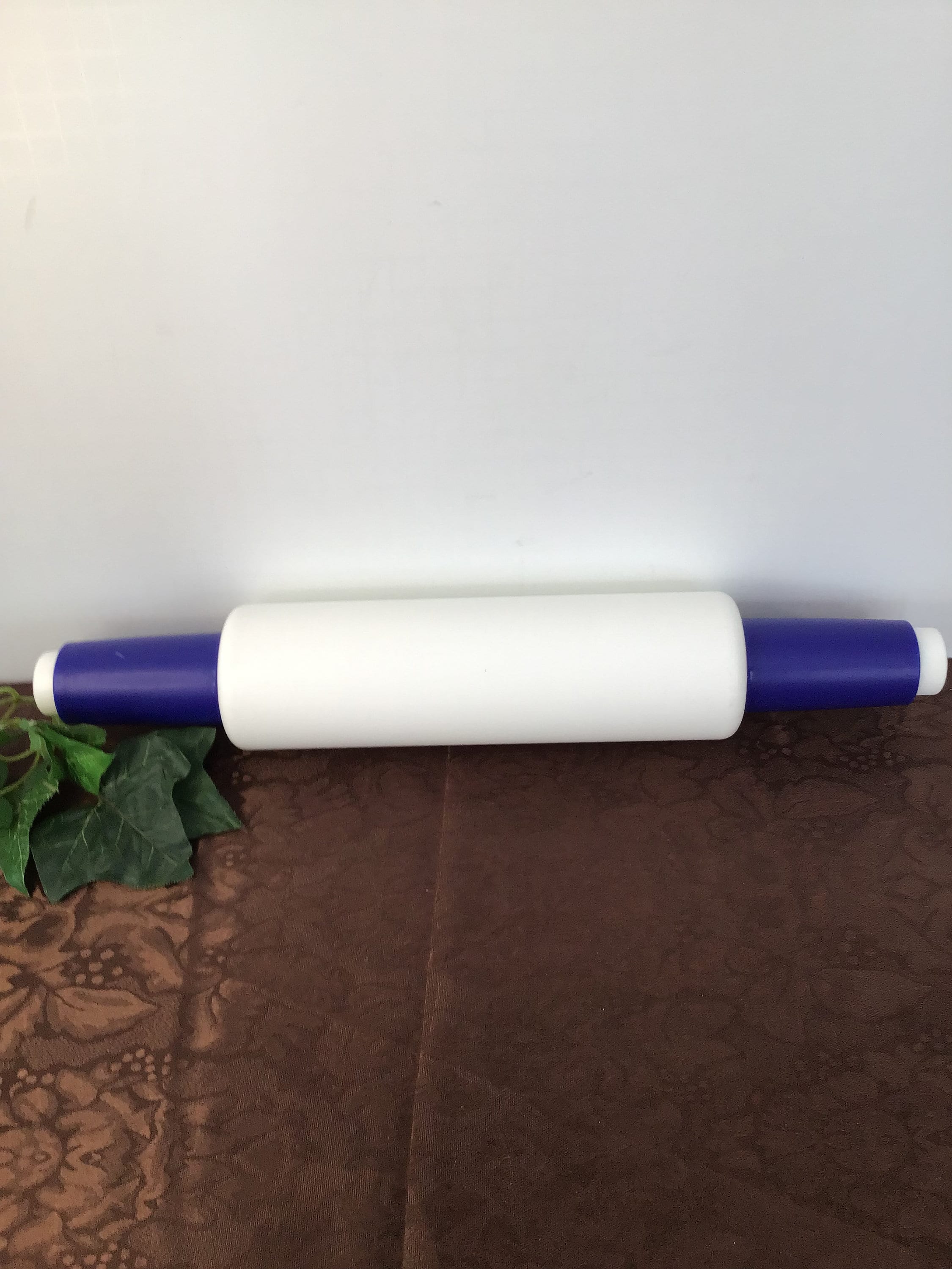 Tupperware Rolling Pin And Mat