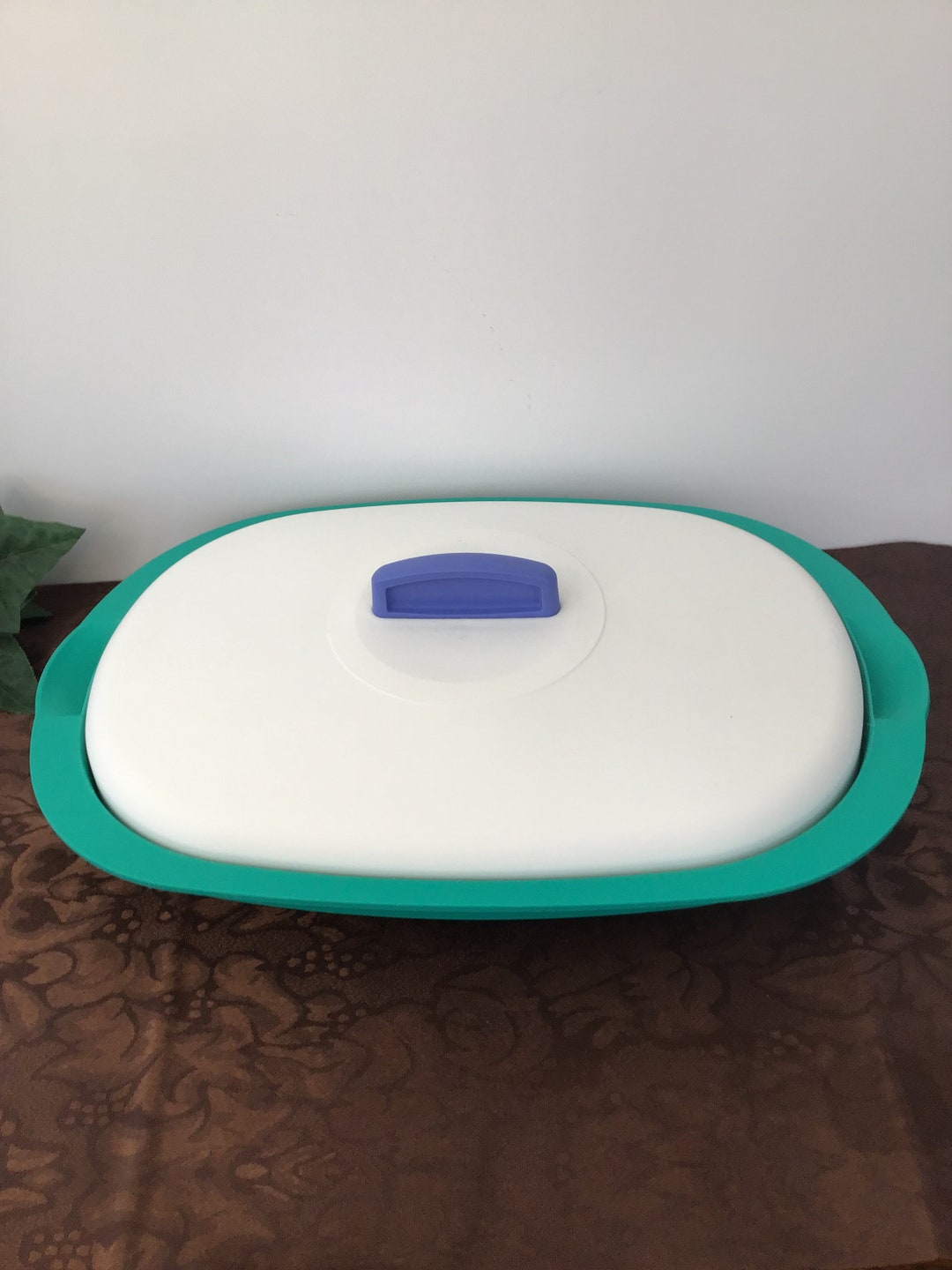 TUPPERWARE Legacy Microwave Safe Covered Serving Dish 3190 With Lid ...